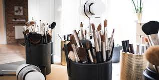 How To Start a Cosmetics Business in Dubai, UAE?